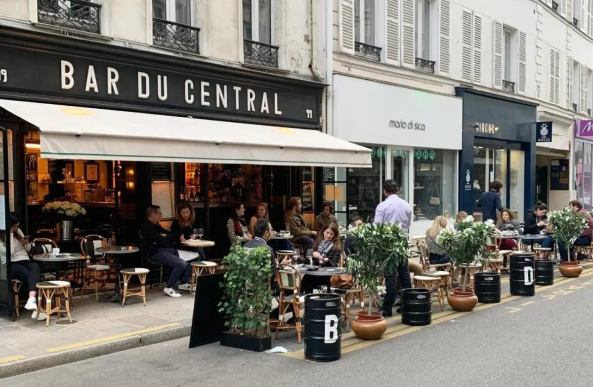 A Guide To Bar Du Central in Paris